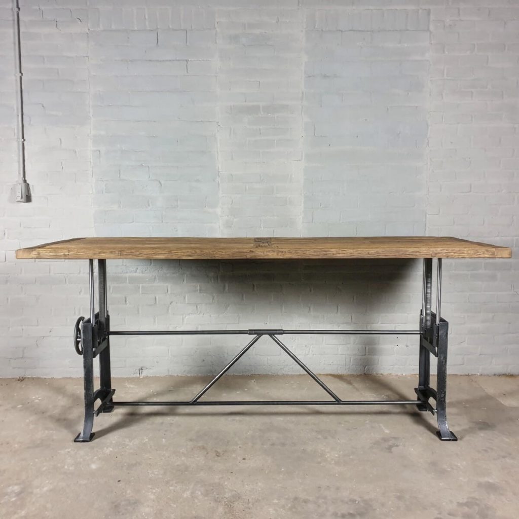 Height adjustable crank tables - DT69