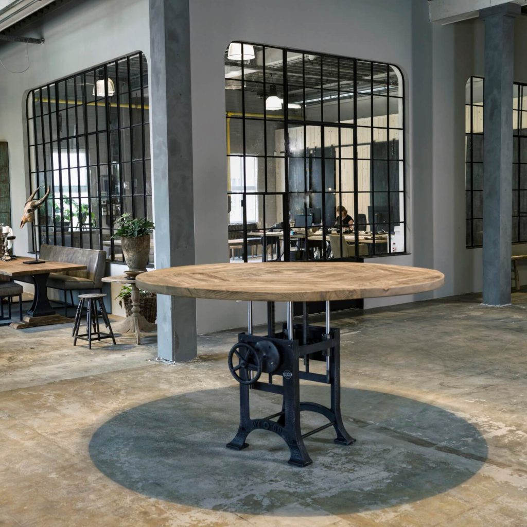 Height adjustable crank tables - DT69