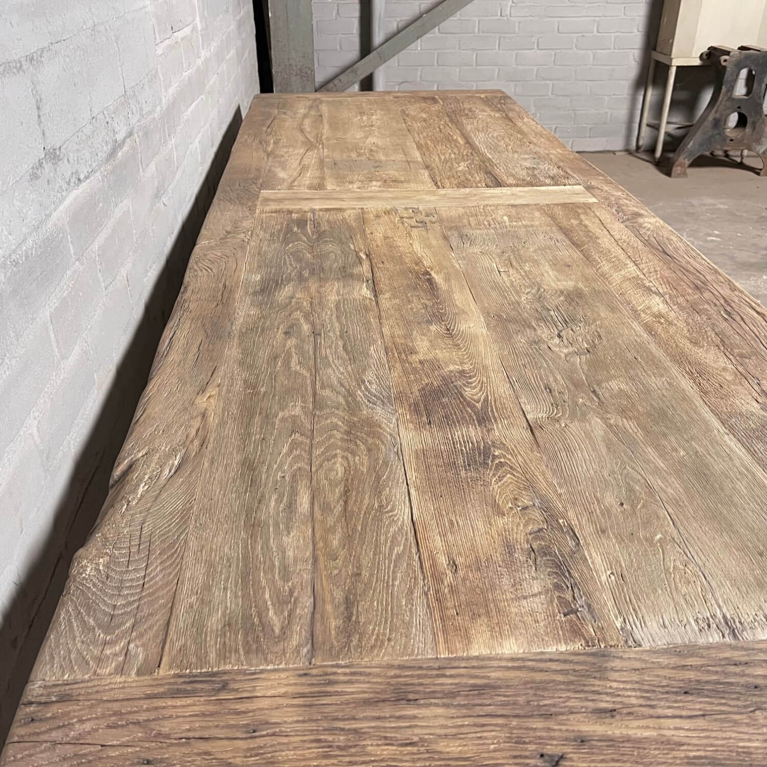 In height adjustable oak dining table - industrial design - IND736