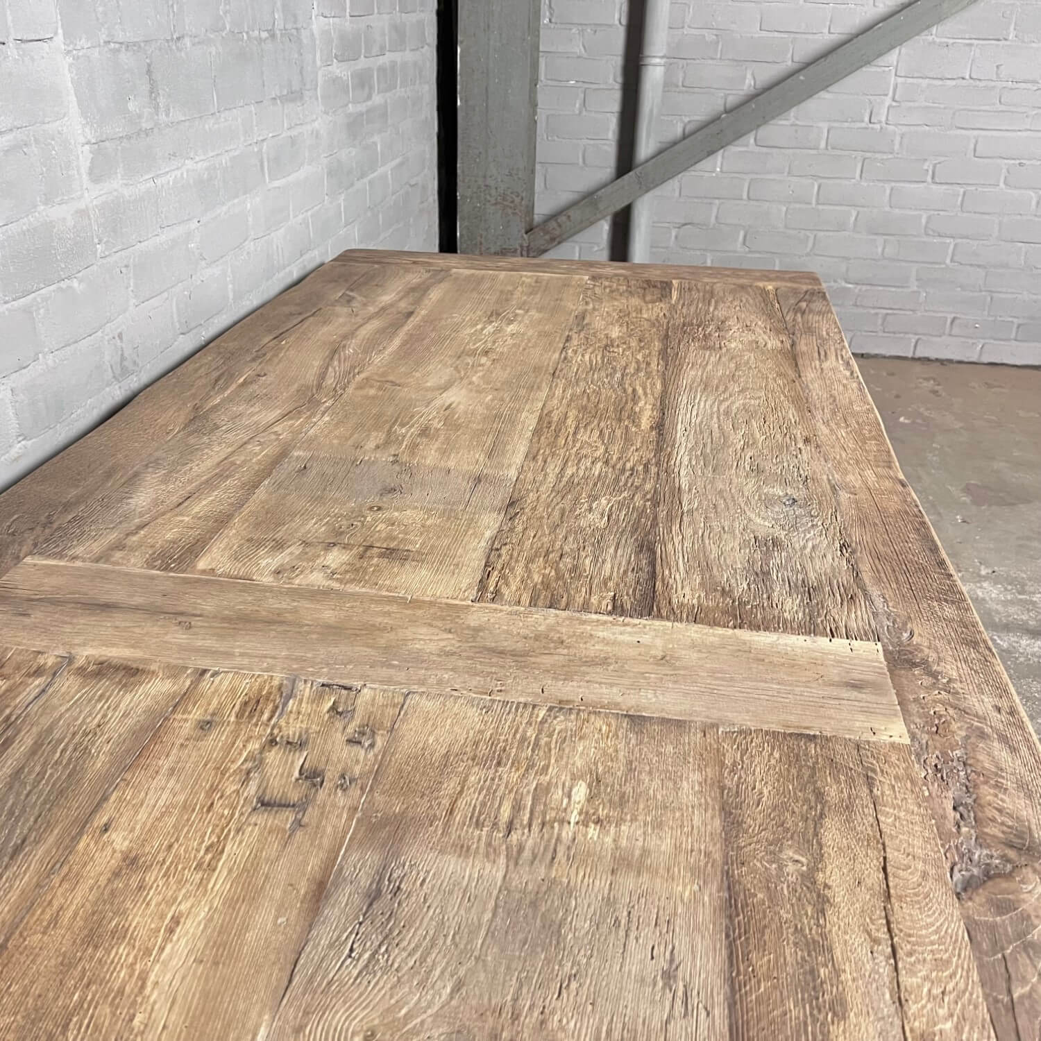 In height adjustable oak dining table - industrial design - IND736