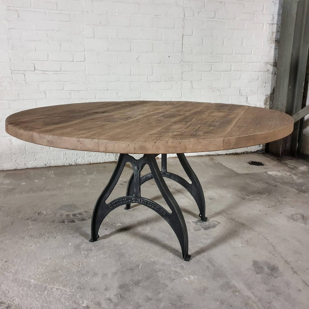 Round industrial dining table – Reclaimed oak – DT16 - DT69