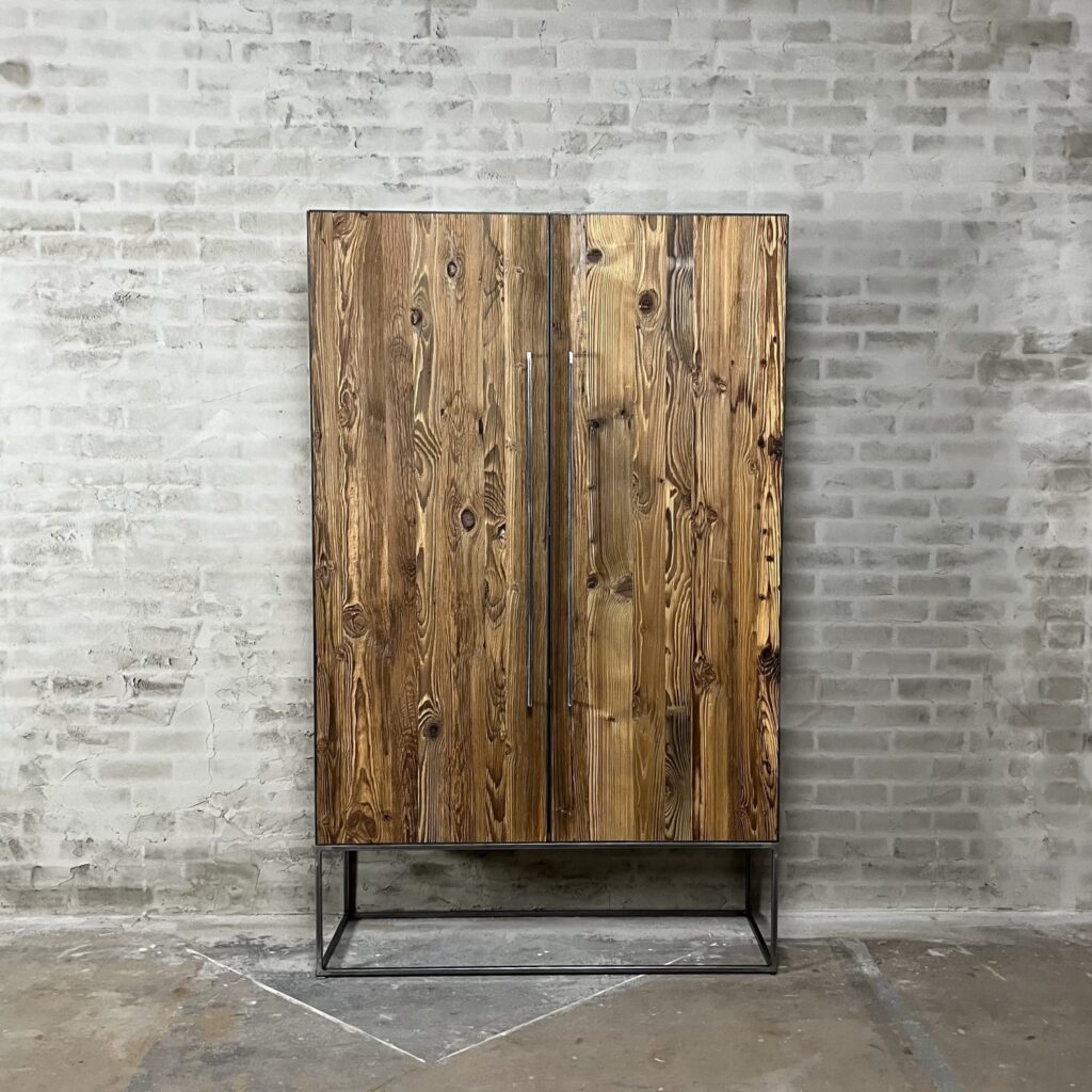 Industrial pine storage cabinet with steel frame - Made to measure